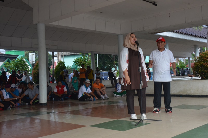 Bupati Karawang dan Wakil Bupati Ikuti Senam Pagi Bersama | Situs Resmi ... Bupati Karawang dan Wakil Bupati Ikuti Senam Pagi Bersama | Situs Resmi ...